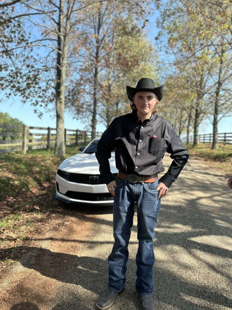 Cruisin’ Saturday Night Scholarship Program | Hills Automotive